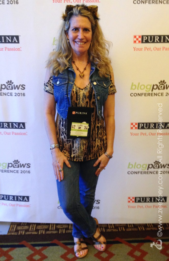 Gratitude for BlogPaws and the Cat Writers' Association | Zee & Zoey's ...